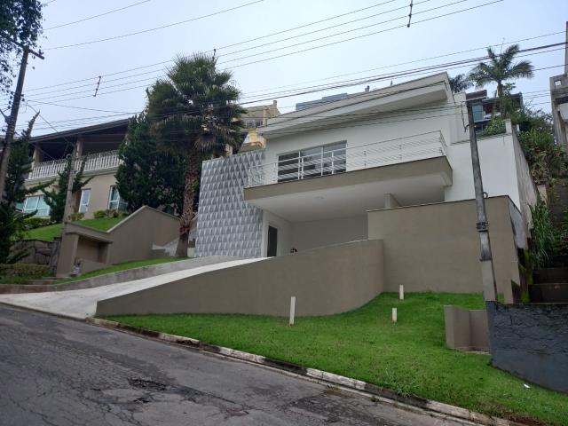 Casa térrea a venda localizada no condomínio Hills III em Arujá SP!