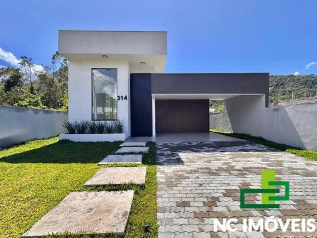 Casa Térrea Á Venda Localizada no Condomínio Mar Verde