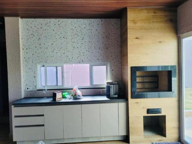 Casa térrea à venda próxima à Av. República Argentina 157m² de área construída | 350m² de terreno