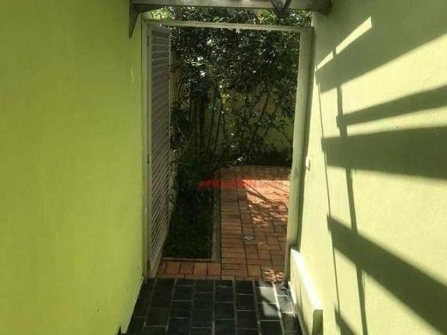 Casa Térrea à Venda Próxima à Estação Alto do Ipiranga – Ampla, Bem Localizada e com Suíte