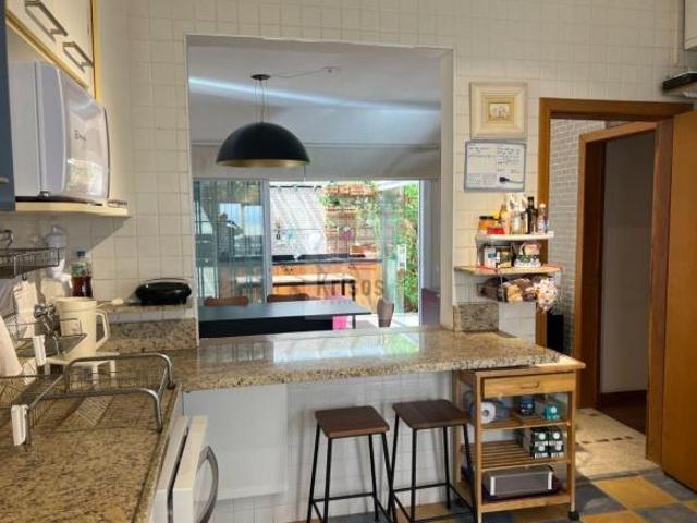 Casa Térrea à Venda Rua Fechada com Segurança!