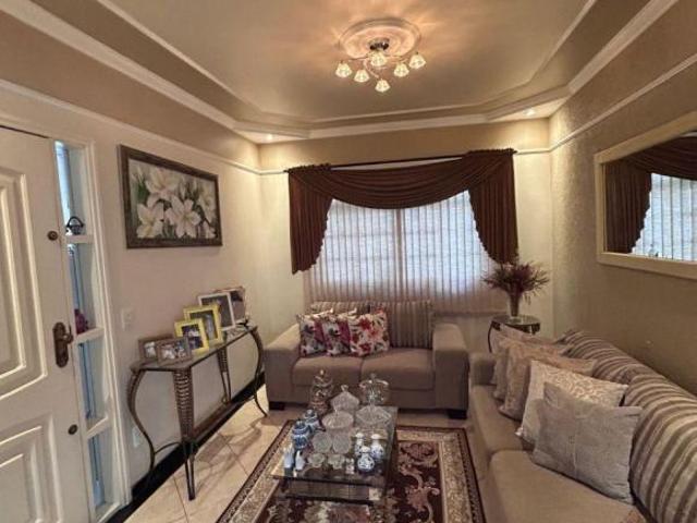 Casa Térrea à Venda – 192 m² | 3 Quartos 1 Suíte + Edícula | Área Gourmet | 2 Vagas | Jd. do Lago