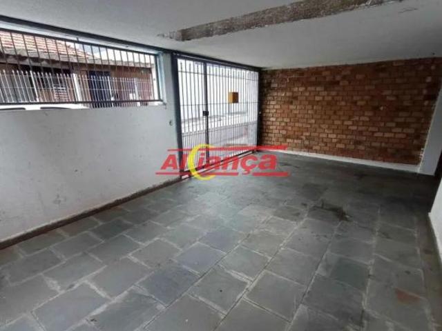 Casa térrea à venda 2 quartos com Edícula de 1 dormitório no Macedo 6 vagas