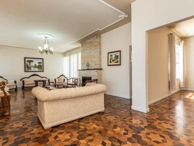 Casa Térrea à venda 375 metros quadrados 5 quartos Jardim Botânico, Curitiba/PR