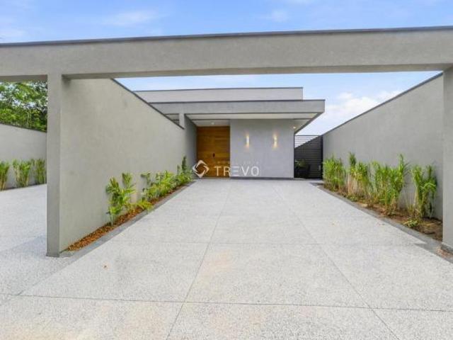 CASA TÉRREA À VENDA 3 DORM/2 WC/2 VAGAS/PISCINA EM BERTIOGA/SP