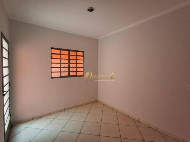 Casa térrea á venda. 3 dormitórios, 1 suíte, quintal, Jardim Belo Horizonte, Indaiatuba
