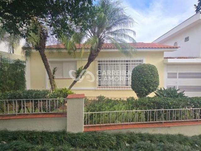 CASA TÉRREA A VENDA, 3 DORMITÓRIOS, SUÍTE, 2 VAGAS, PRÓXIMO A AV. FRANCISCO MORATO REGIÃO DA VILA SO