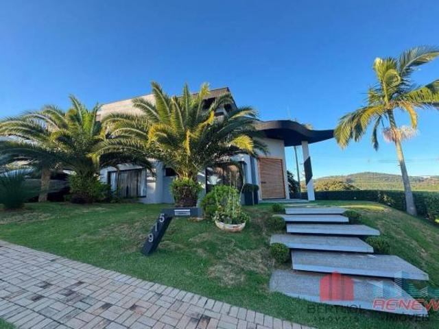 Casa térrea à venda, 3 suítes, 8 vagas. Condomínio Campo de Toscana Vinhedo/SP