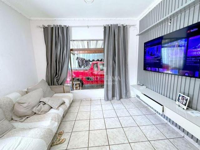 Casa térrea à venda, 3 quartos, 6 vagas, quintal, escritório e 180 m² no Cangaíba