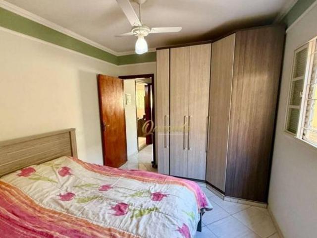 Casa térrea à venda, 3 quartos, 2 suítes, edícula, quintal, no Jardim Umuarama, Indaiatuba