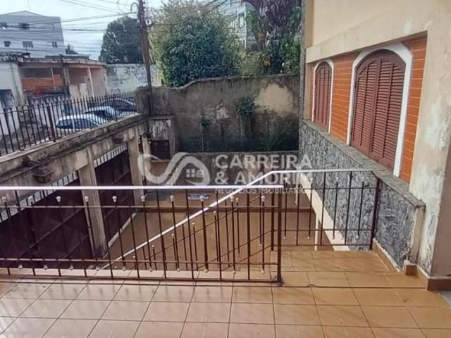 CASA TÉRREA A VENDA, 4 DORMITÓRIOS, SALA, COZINHA, BANHEIRO, QUINTAL, 3 VAGAS + EDÍCULA NOS FUNDOS