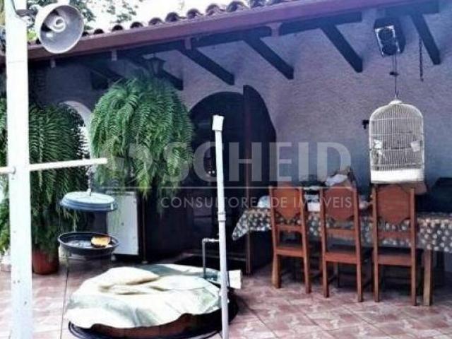 Casa térrea a venda 5 quartos, sendo 1 suíte 450m² região de Interlagos Bolsão residencial