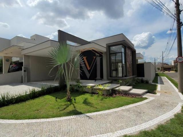 Casa térrea à venda