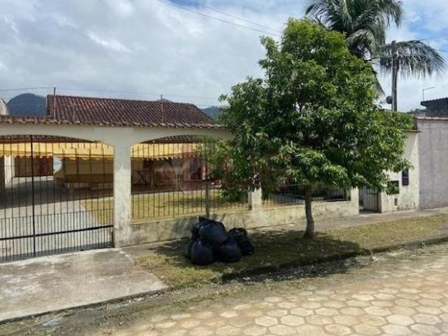 CASA TÉRREA A 300M DA PRAIA MARTIM DE SÁ CONFORTO E PRATICIDADE