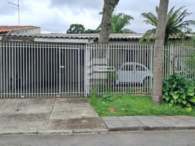 CASA TÉRREA ACONCHEGANTE, EM LOCALIZAÇÃO PRIVILEGI