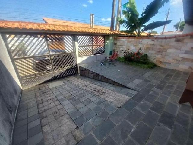 Casa Térrea Aconchegante: Praticidade e Lazer a 800m do Mar! Balneário Stella Maris