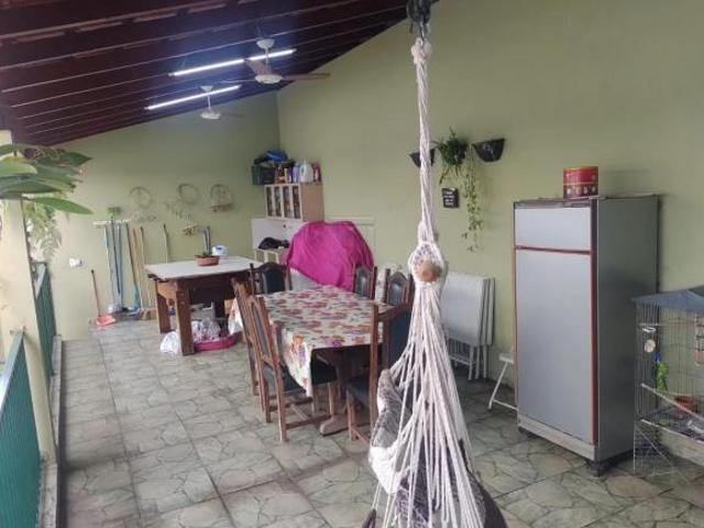 CASA TÉRREA ACIMA DO NÍVEL DA RUA 230m² 4 DORMITÓRIOS 1 SUÍTE BOSQUE DOS EUCALIPTOS SJC
