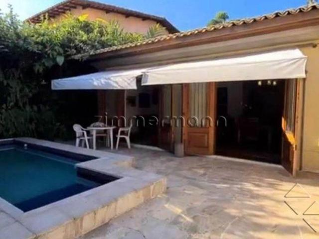 CASA TÉRREA ALTO DE PINHEIROS 3 DORMITÓRIOS 4 VAGAS