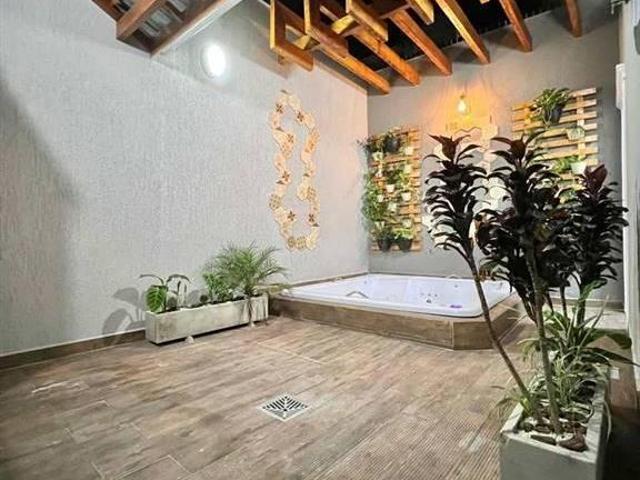 Casa Alto Padrão no Caiçara Apenas 300mts da Praia e Financia!