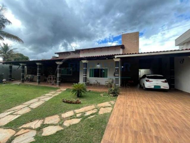 Casa Térrea Alto Padrão – 3 Suítes Master – 378m² – Vicente Pires Rua 10