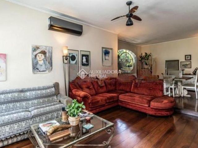 Casa Térrea Alto Padrão à Venda no Jardim São Caetano na Cidade de São Caetano do Sul/SP