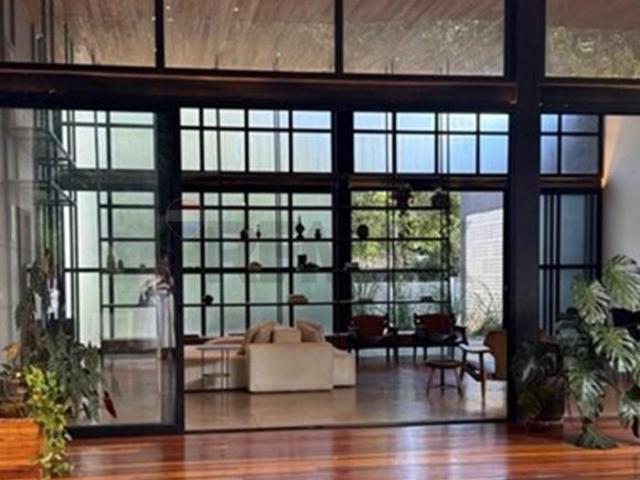Casa Térrea Alto Padrão com Piscina à Venda | Reserva Santa Mônica | Jardim Botânico/Tororó | Aceita