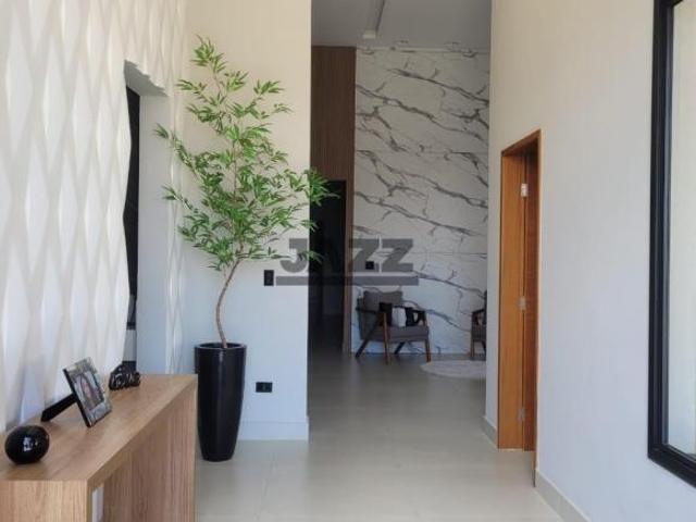 Casa Térrea Alto Padrão com 4 Suítes e Área Gourmet no Urbanova