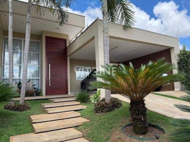 Casa Térrea Alto Padrão em Arniqueiras, 3 Quartos com 1 Suíte