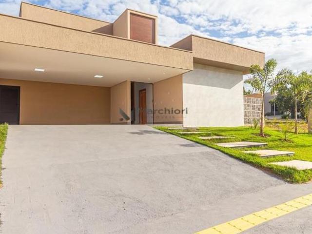 Casa Térrea Alto Padrão no Portal do Sol Golfe Clube Goiânia