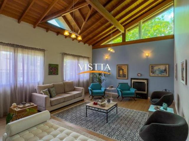Casa Térrea Ampla com Lazer Completo no Condomínio Fechado, Serra da Cantareira