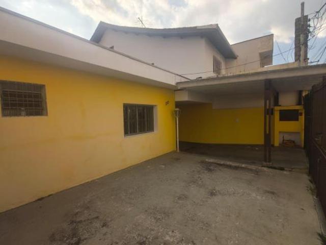 Casa térrea ampla e com otima localização Agende sua visita