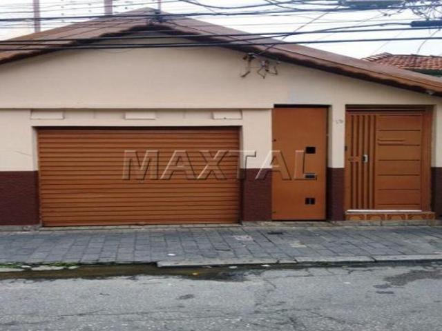 Casa térrea antiga à venda à poucos metros do Metrô Parada Inglesa, terreno com 175m²