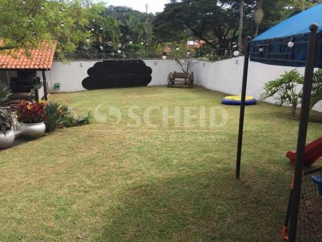 Casa térrea assobradada totalmente reformada conforto, verde e integração!