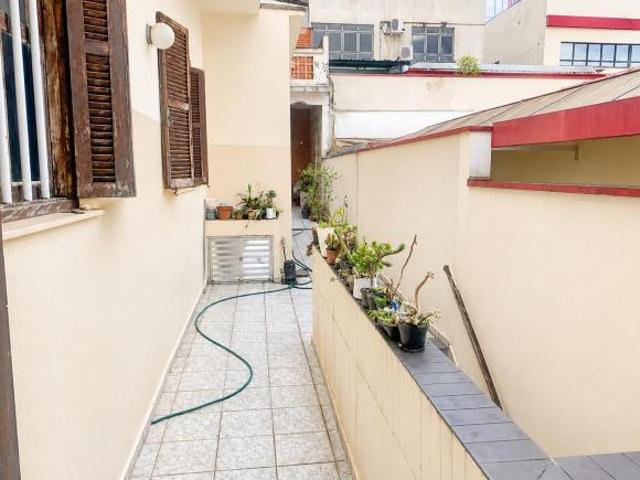 Casa Térrea Assobradada com Quintal, Jardim e Edícula – 250 m² de Terreno