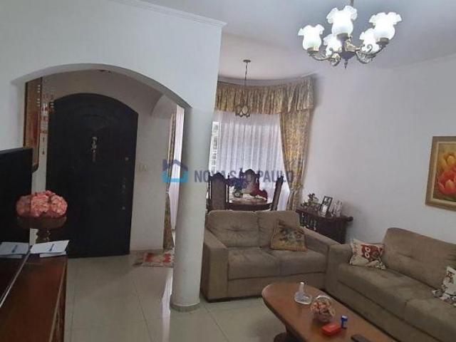 Casa Térrea Assobradada no Jardim da Saúde para reforma. Com 300m² de terreno