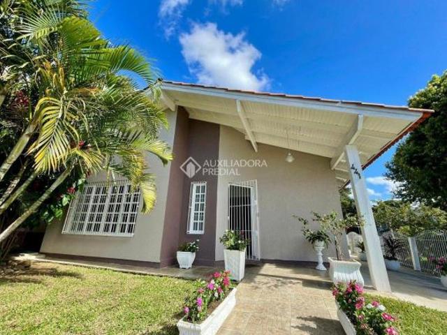 Casa Terrea bairro Igara 3 dormitórios