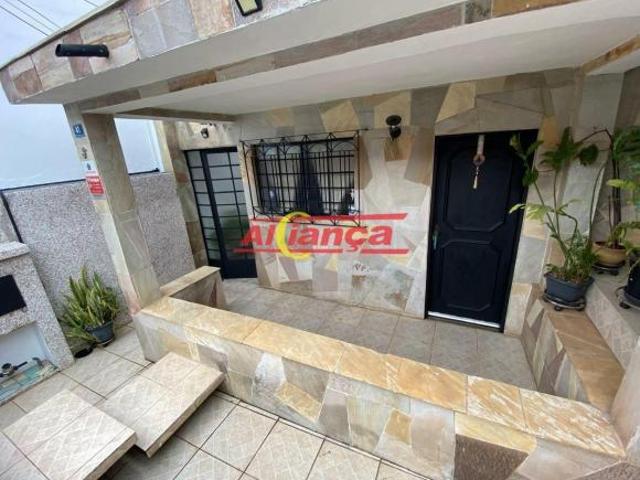 Casa térrea bem localizada !