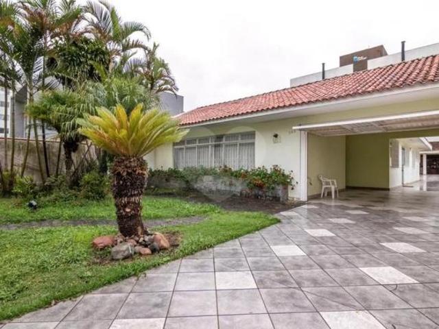 Casa Térrea Boa Vista | 300 m² | 3 dormitórios