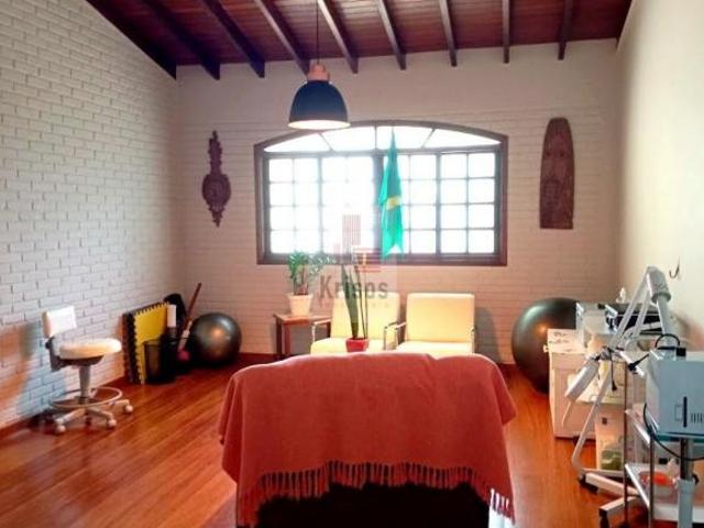 Casa térrea Butantâ 4 dormitórios e 2 suítes com churrasqueira