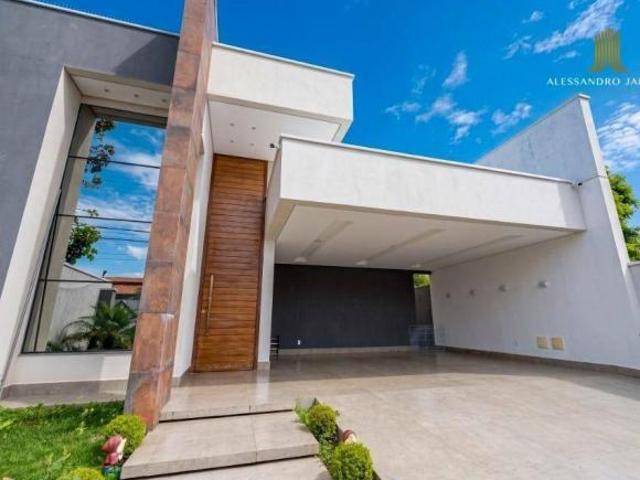 Casa térrea c/ piscina, sauna e varanda gourmet cond. fechado