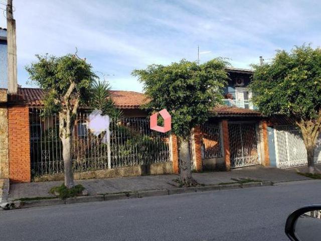 Casa terrea C/ terreno de 270,86m2 c/ 3 dormitórios,sala 03 ambientes 04 vg,AC 222 m² Assunção