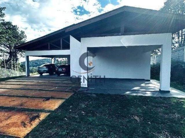 Casa Térrea c/ 3 Suítes, Hidromassagem, Closet e Lareira Cotia, SP
