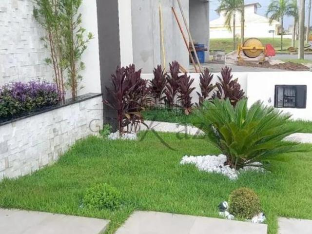 Casa Térrea Caçapava Condomínio Terras do Vale 3 Dormitórios todos suítes 165m² terreno 300m²