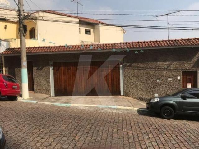 Casa térrea com 3 amplos dormitórios sendo 1 suíte, com 2 vagas ao lado Metrô Tucuruvi