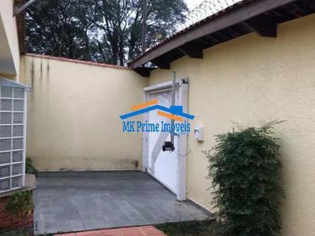 Casa Térrea com 3 Dorm. sendo 1 Suíte 5 Vagas Quintal Amplo