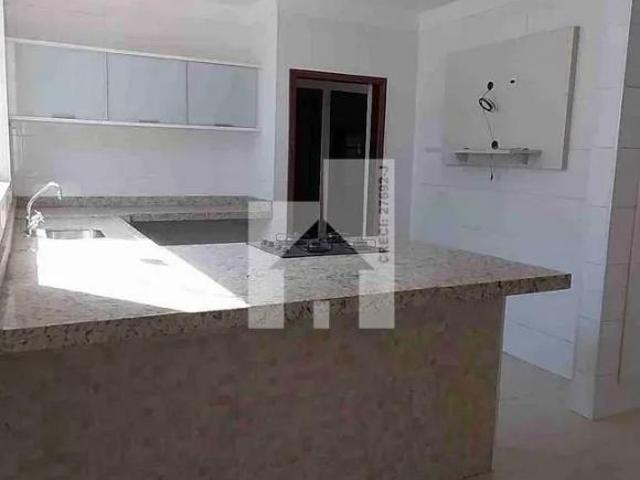 Casa térrea com 3 dormitórios 1 suíte com closet à Venda, 326m² Jardim São Miguel / Ponte SãoJoã