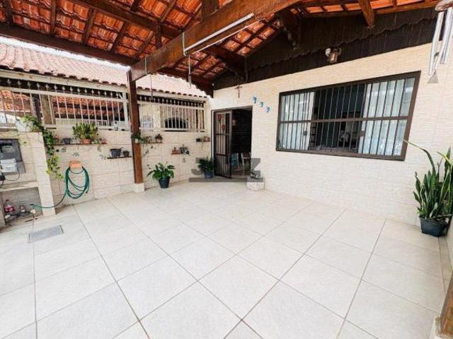 Casa Térrea com 3 Dormitórios 1 Suíte e 110m² Úteis no | 70M da Praia