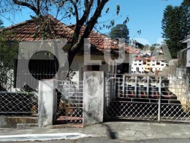 Casa Térrea com 3 dormitórios á Venda Horto Florestal !