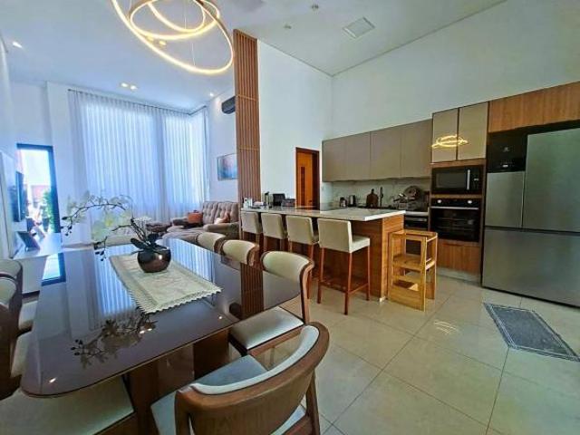 Casa térrea com 3 dormitórios à venda, 171,47m² por R$ 1.270.000 – Condomínio Belve