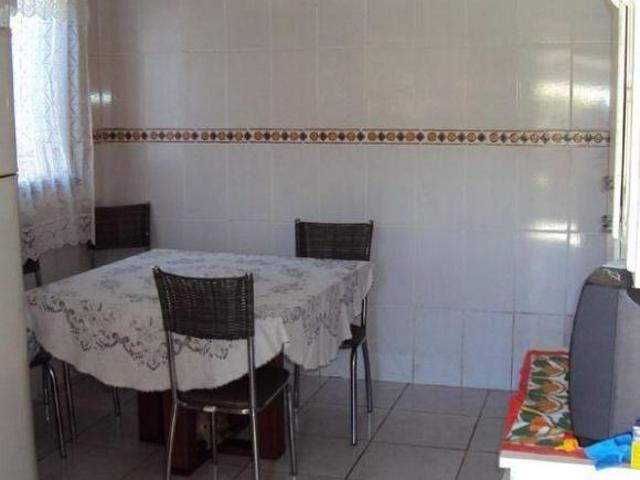 Casa térrea com 3 dormitórios bairro Ponta Grossa